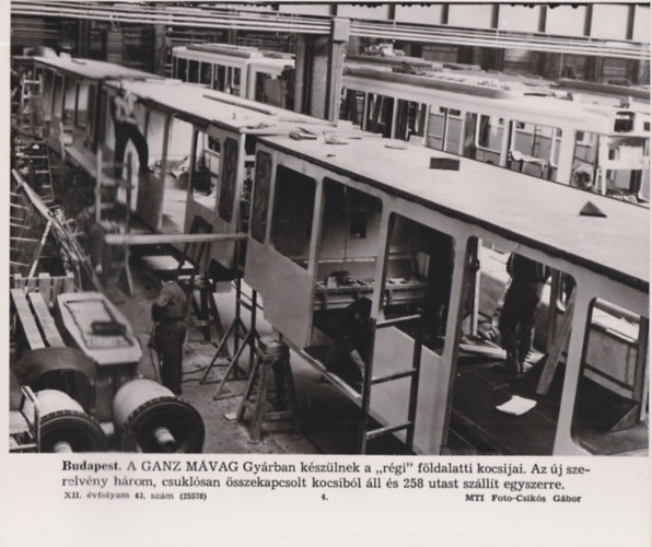 Libri Antikvár Könyv: MTI eredeti fotó: Budapest GANZ MÁVAG gyár (17x24 ...